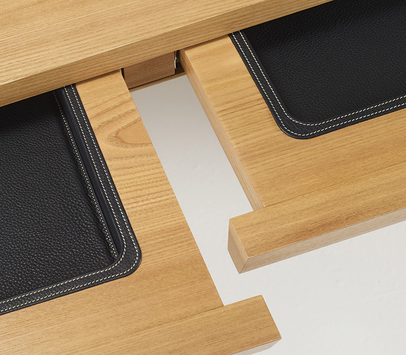 Promemoria | A large writing desk made in different wood essences.