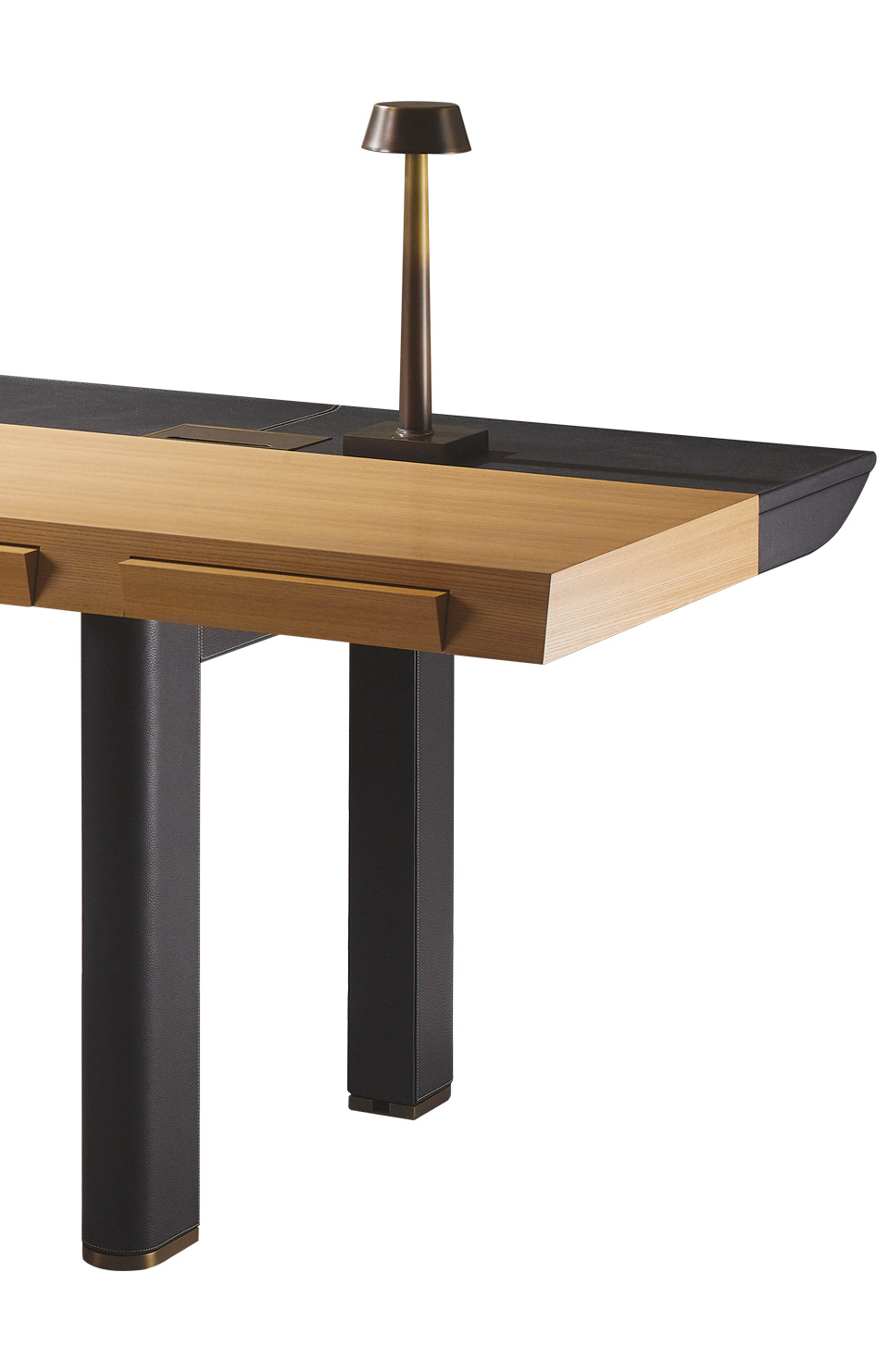 Promemoria | A large writing desk made in different wood essences.