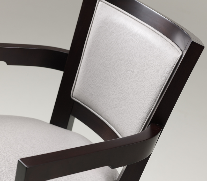 Promemoria | Caffè large: Oak Chair