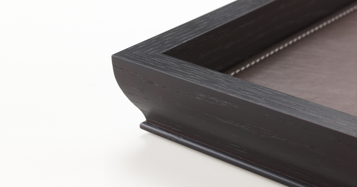 Ambrogio: Oak Tray with Leather Placemat | Promemoria