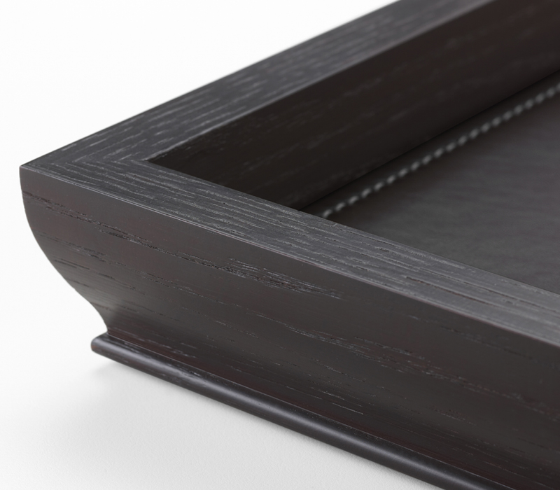 Promemoria | Ambrogio: Oak Tray with Leather Placemat
