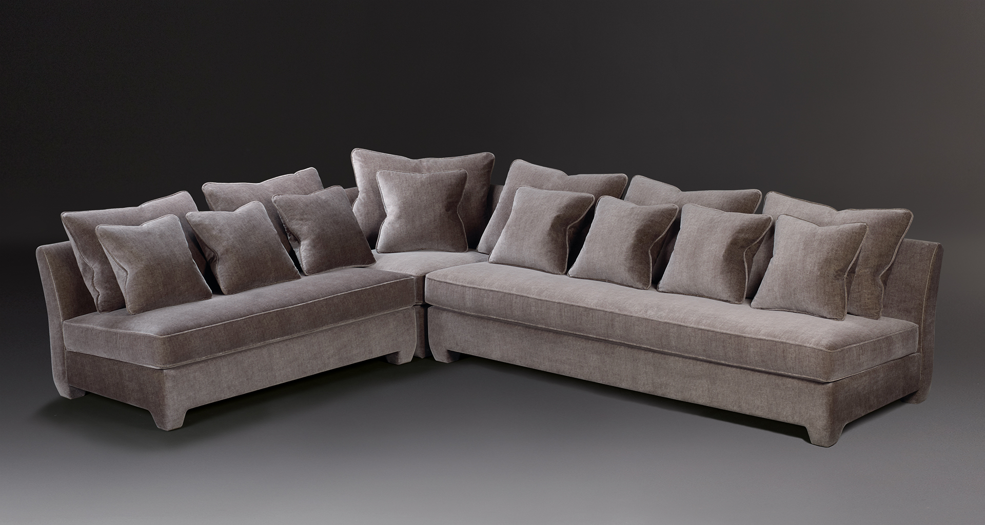 Augusto: Modular and Customizable Sofa | Promemoria