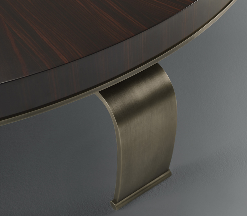 Promemoria | Sumo: Coffee Table with Bronze Legs and Wooden Top